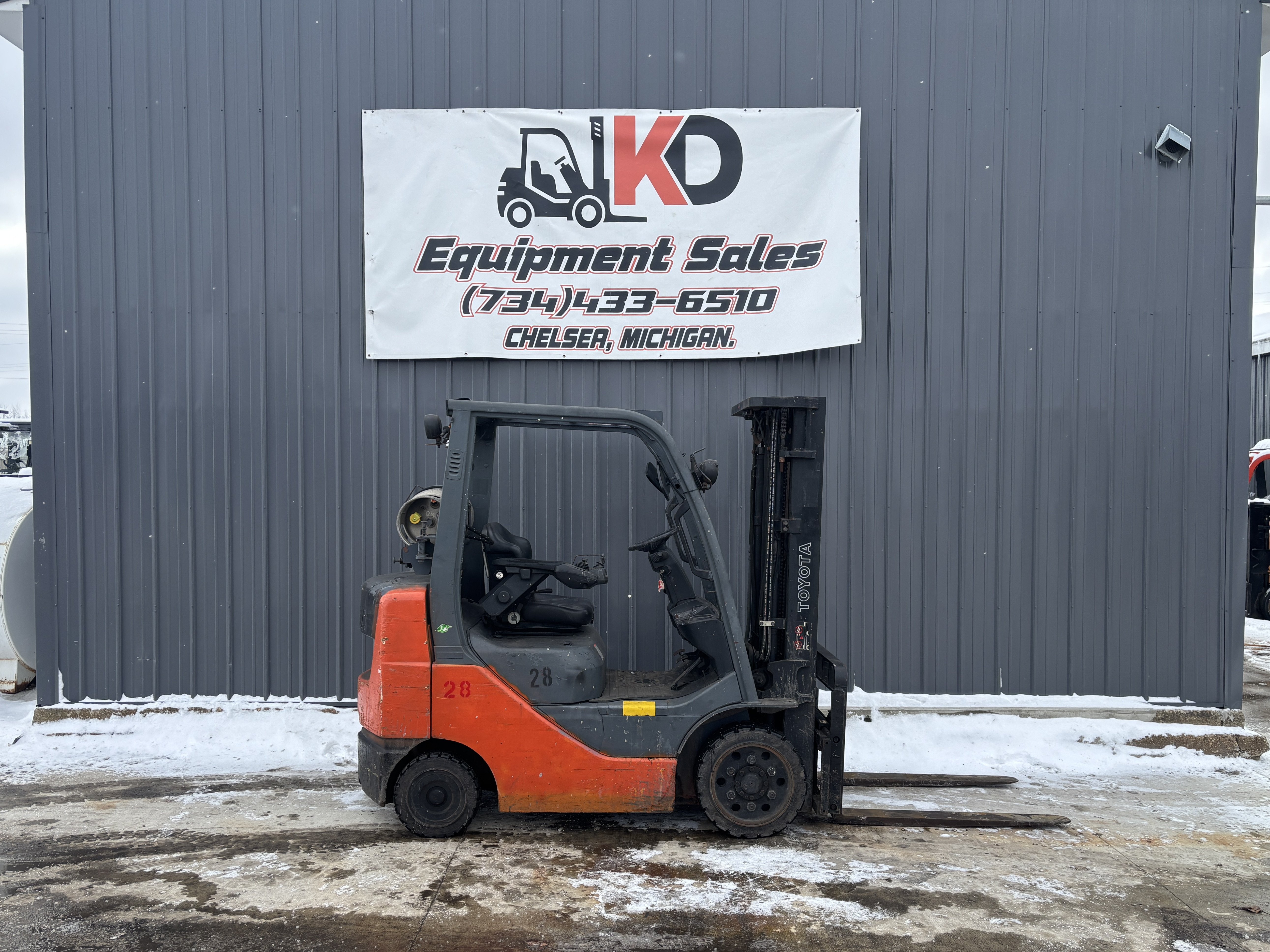 TOYOTA 8FGCU25 MAST FORKLIFT FOR SALE #5879