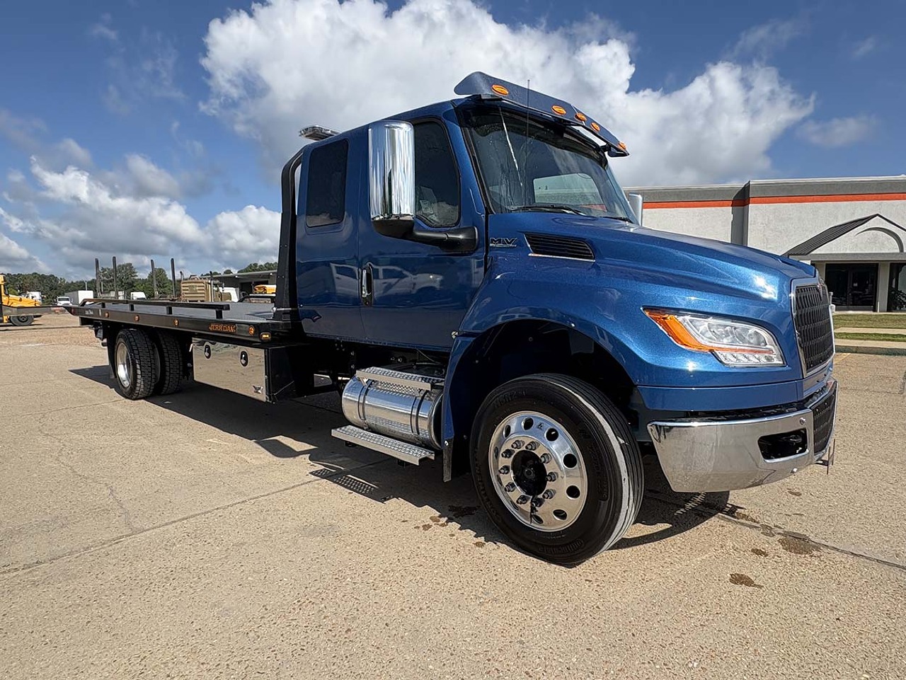 2025 INTERNATIONAL MV ROLLBACK TOW TRUCK FOR SALE #3941